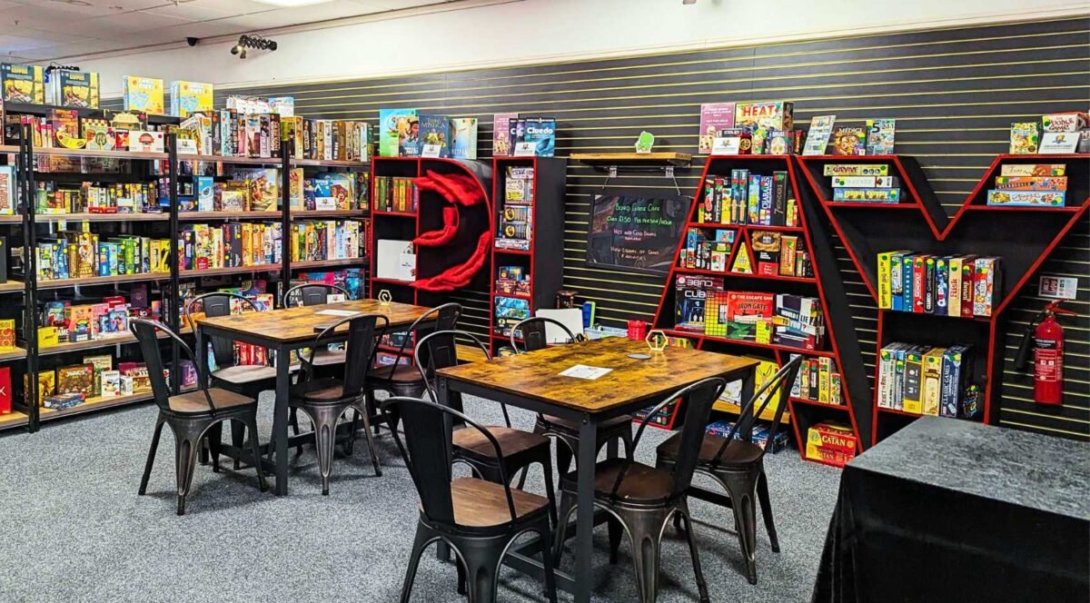 Top 10 Coffee Shop Design For Small Space - Suren Space